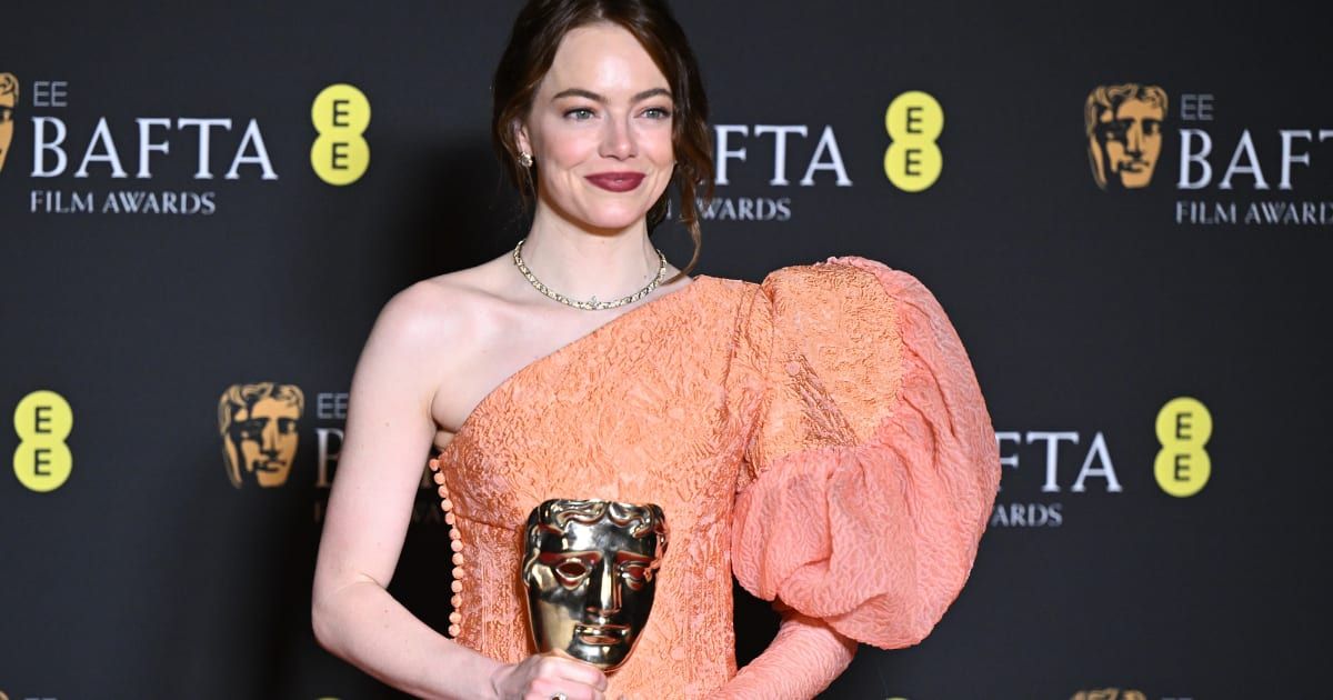 Emma Stone, emoționată în discursul de mulțumire la Premiile BAFTA ...
