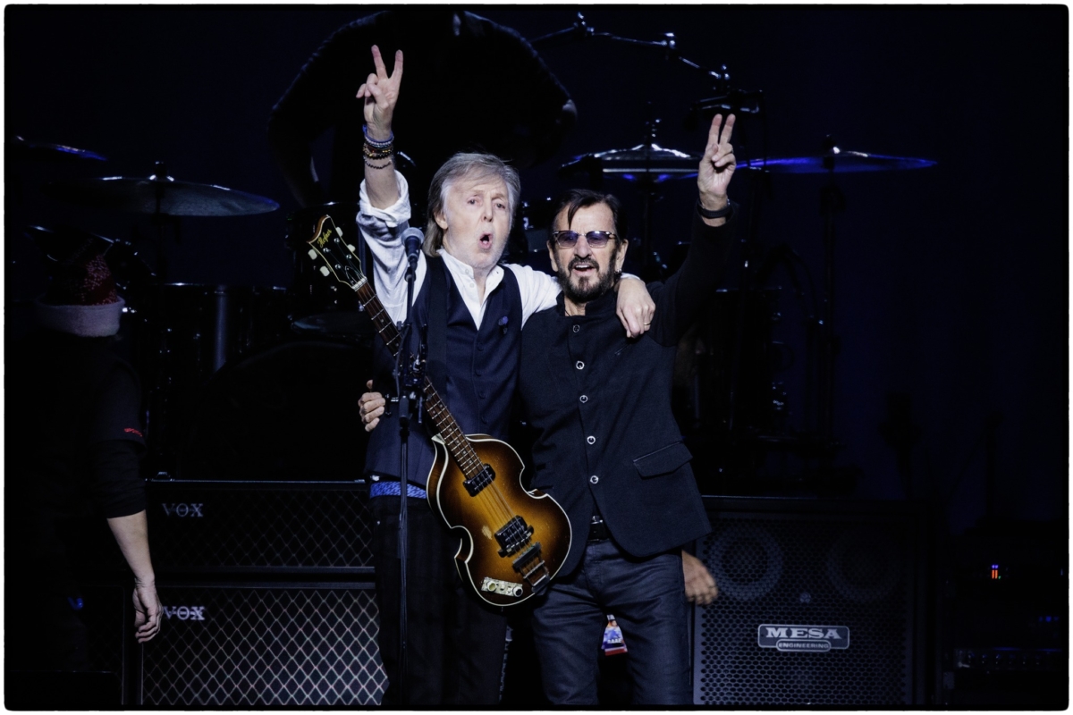 Paul McCartney în duet cu Ringo Starr - EBS Radio